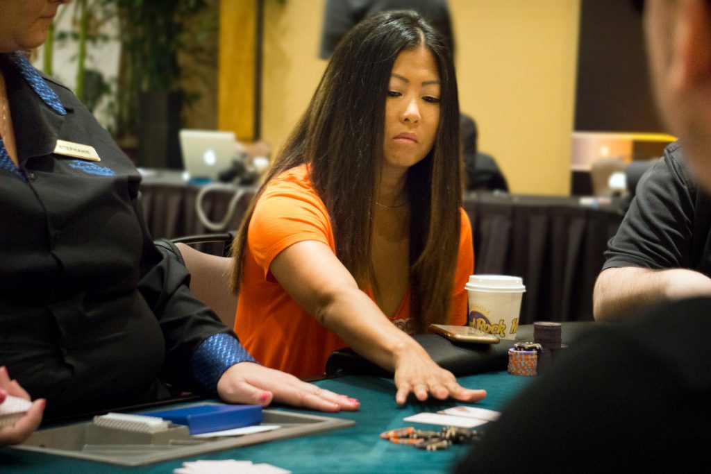 Championship Day 2: Esther Taylor-Brady Up Early | Seminole Hard Rock ...