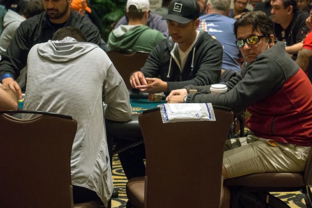 Main Event Day 2: Paging Ken Denning | Seminole Hard Rock Hollywood Poker
