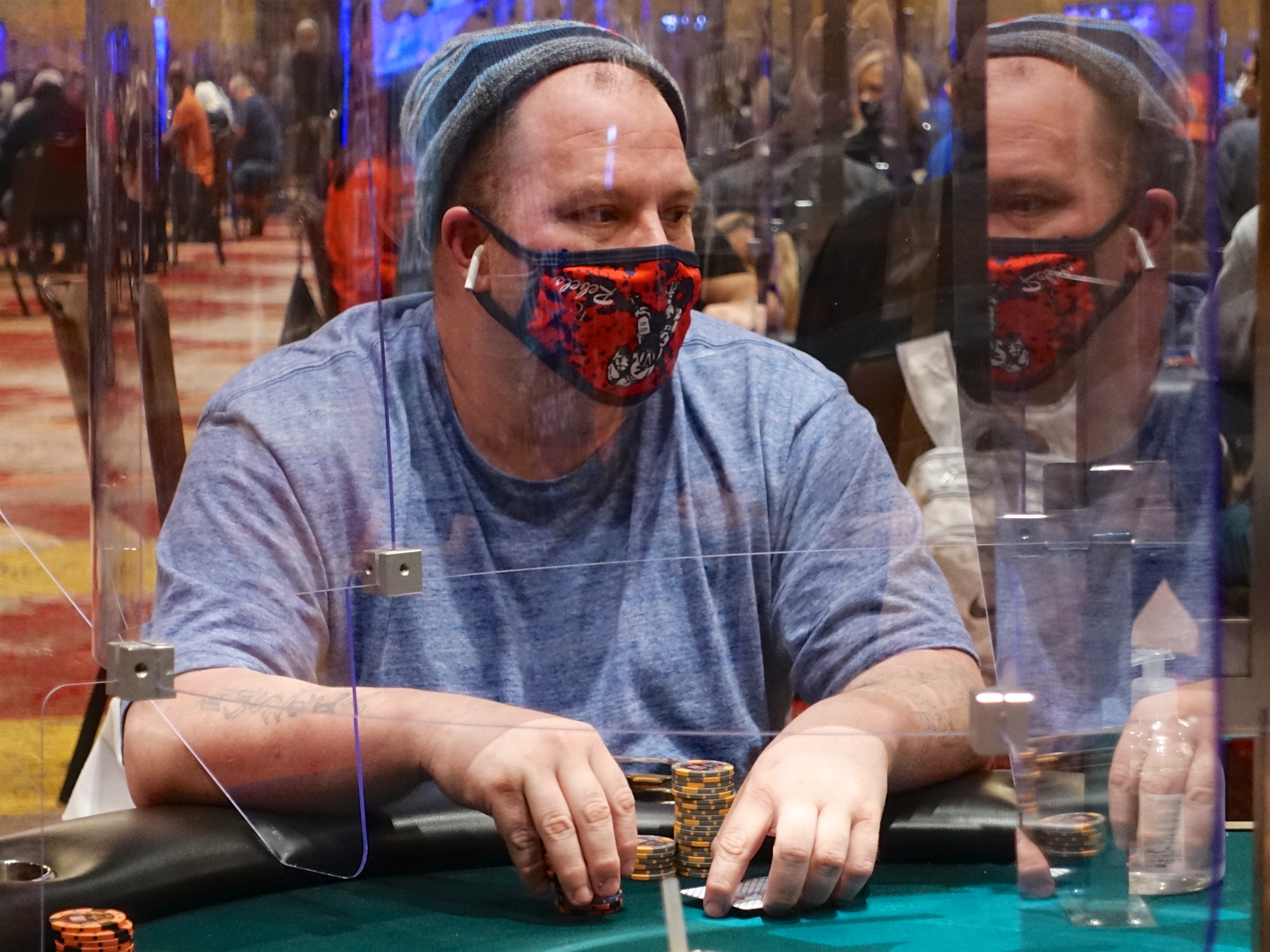 Event 16: Eric Sutton Led the Field at the Dinner Break with 220K ...