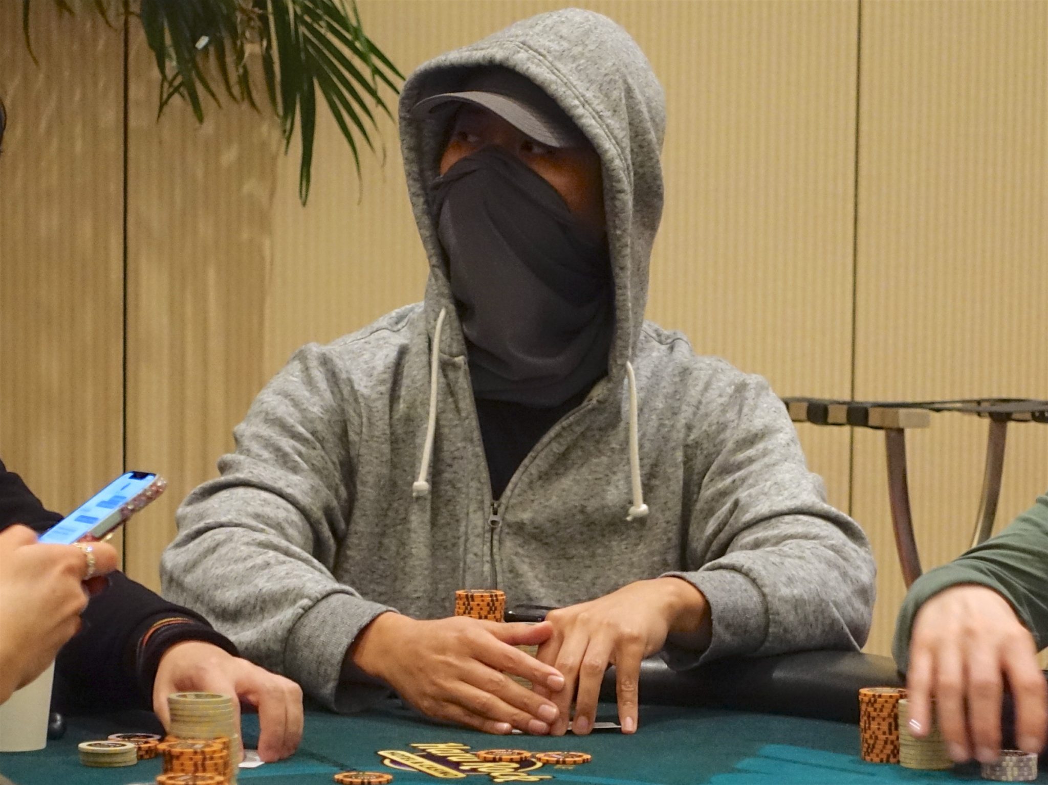 Event 17: Long Nguyen Knocks Out a Player | Seminole Hard Rock ...