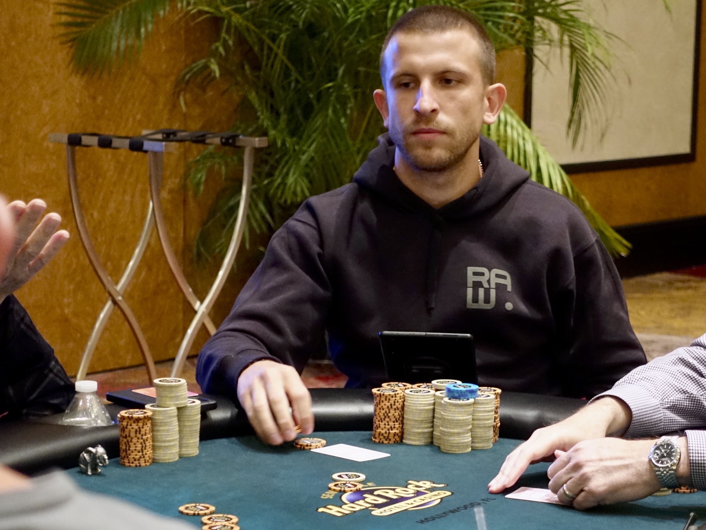 Event 1 Flight E: Ivaylo Sivinov Leads 81 Survivors | Seminole Hard ...