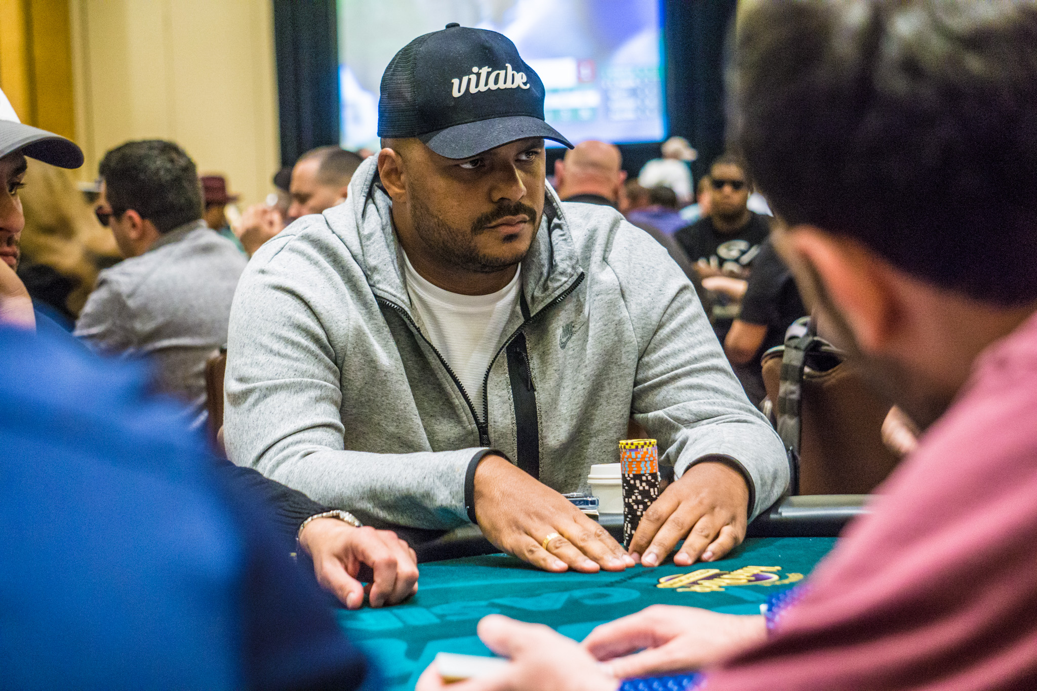 Championship Day 1B: Henrique Lourenço Doubles Up Before the Break ...