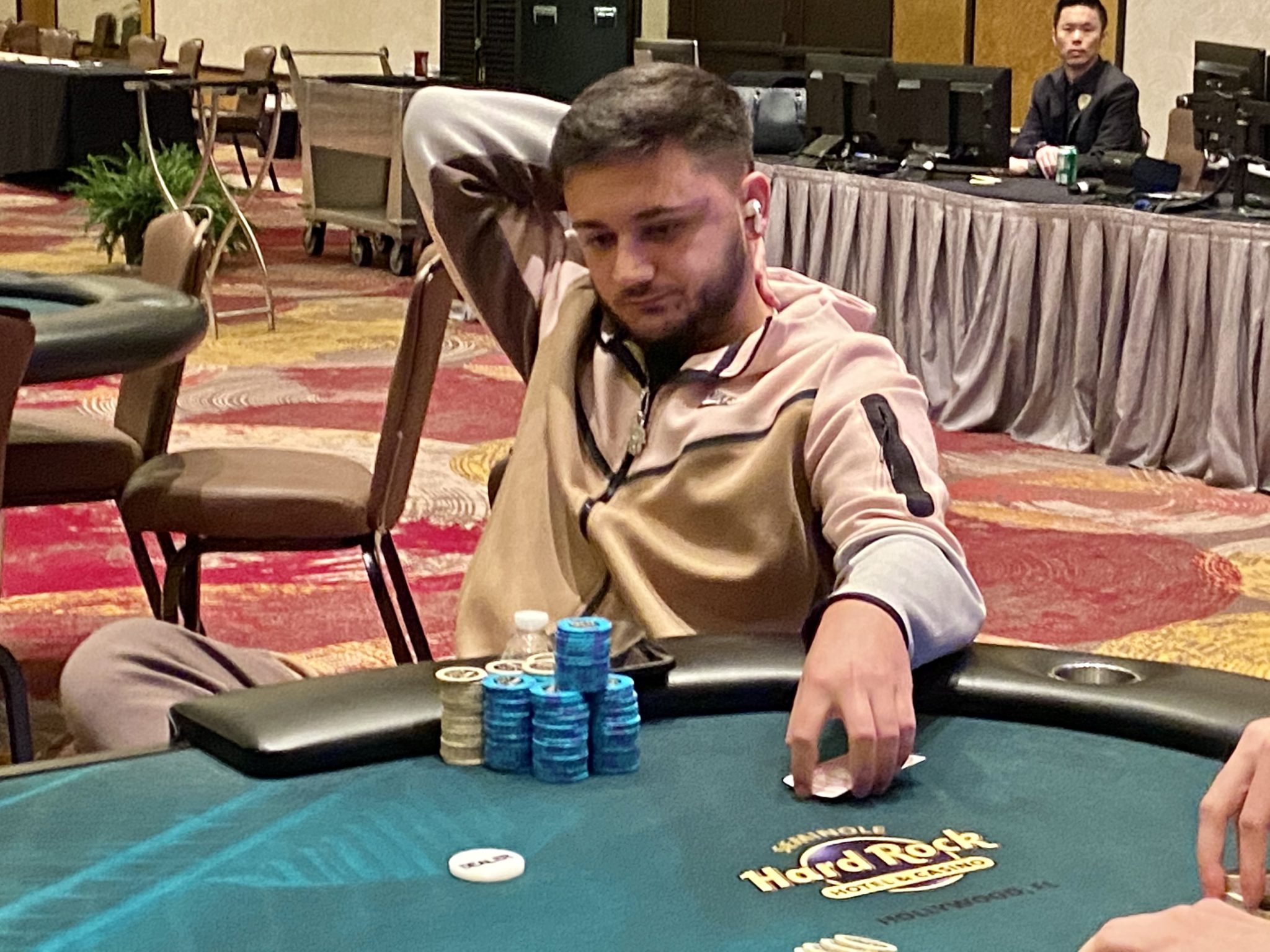 Showdown | Seminole Hard Rock Hollywood Poker