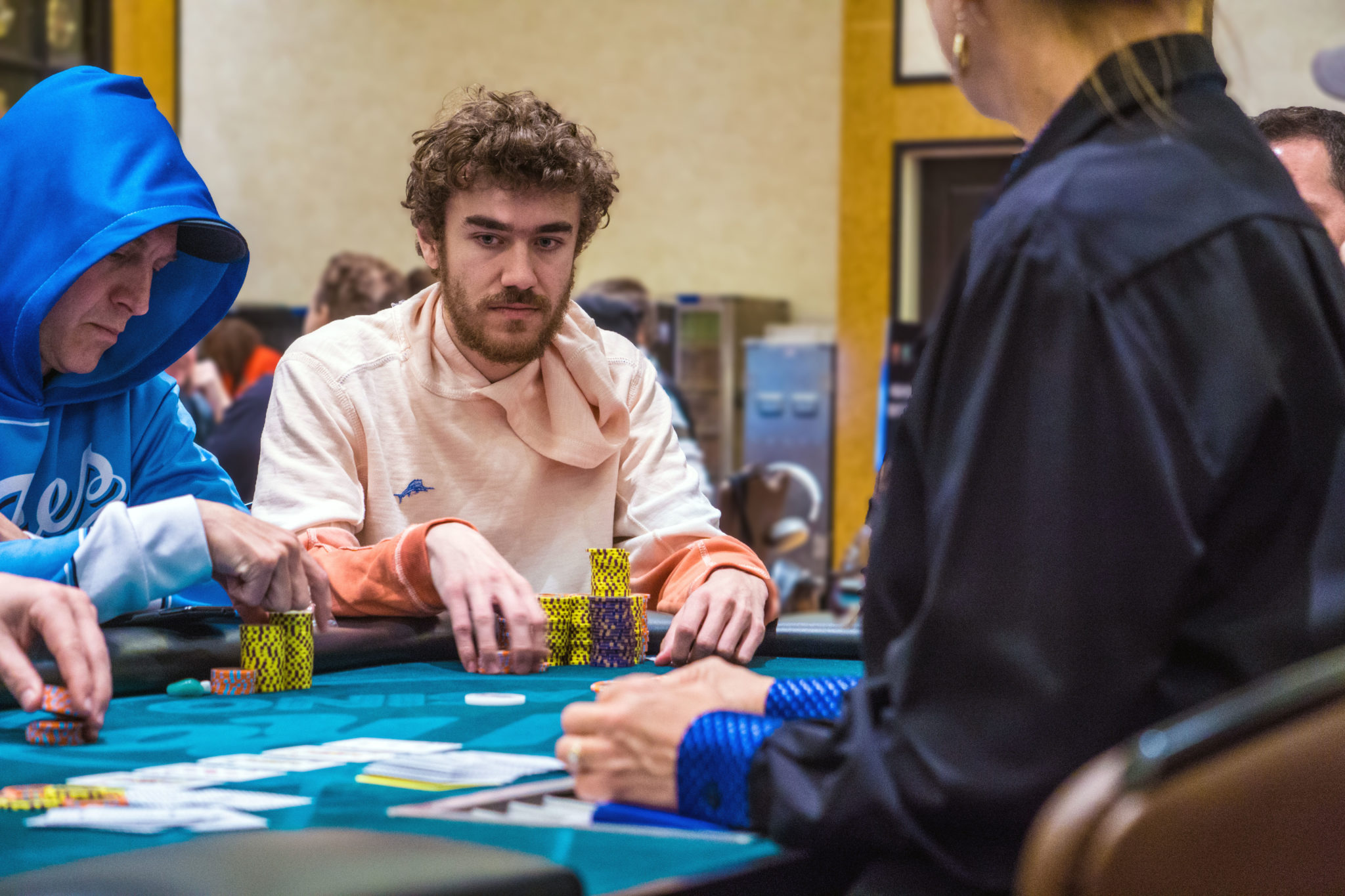 Championship: Christopher Frank Knocks Out a Player to Reach 990,000 ...