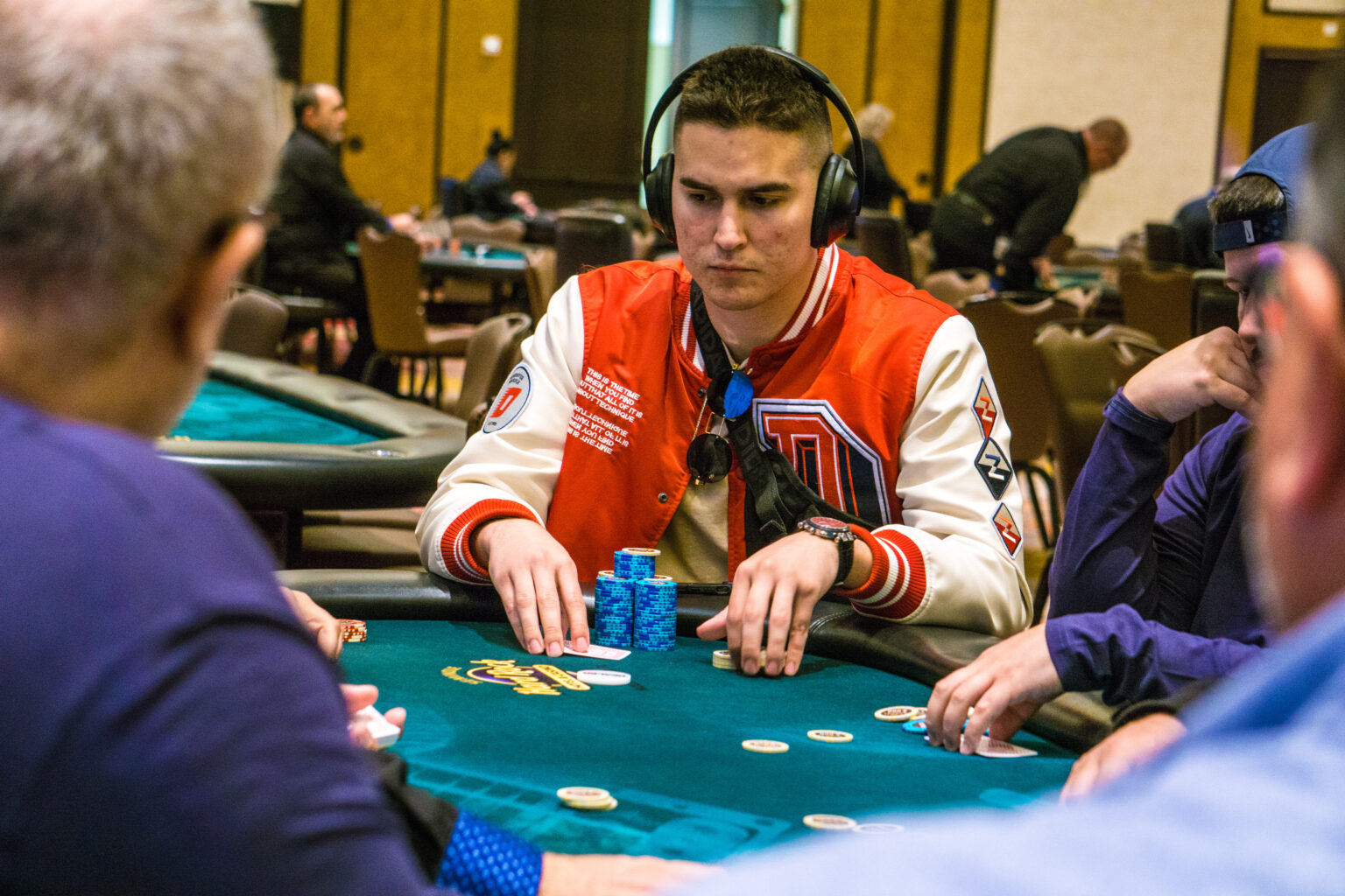 Event 21: Moises Jattin Leads the Field at the Break with 1.42 Million | Seminole Hard Rock ...