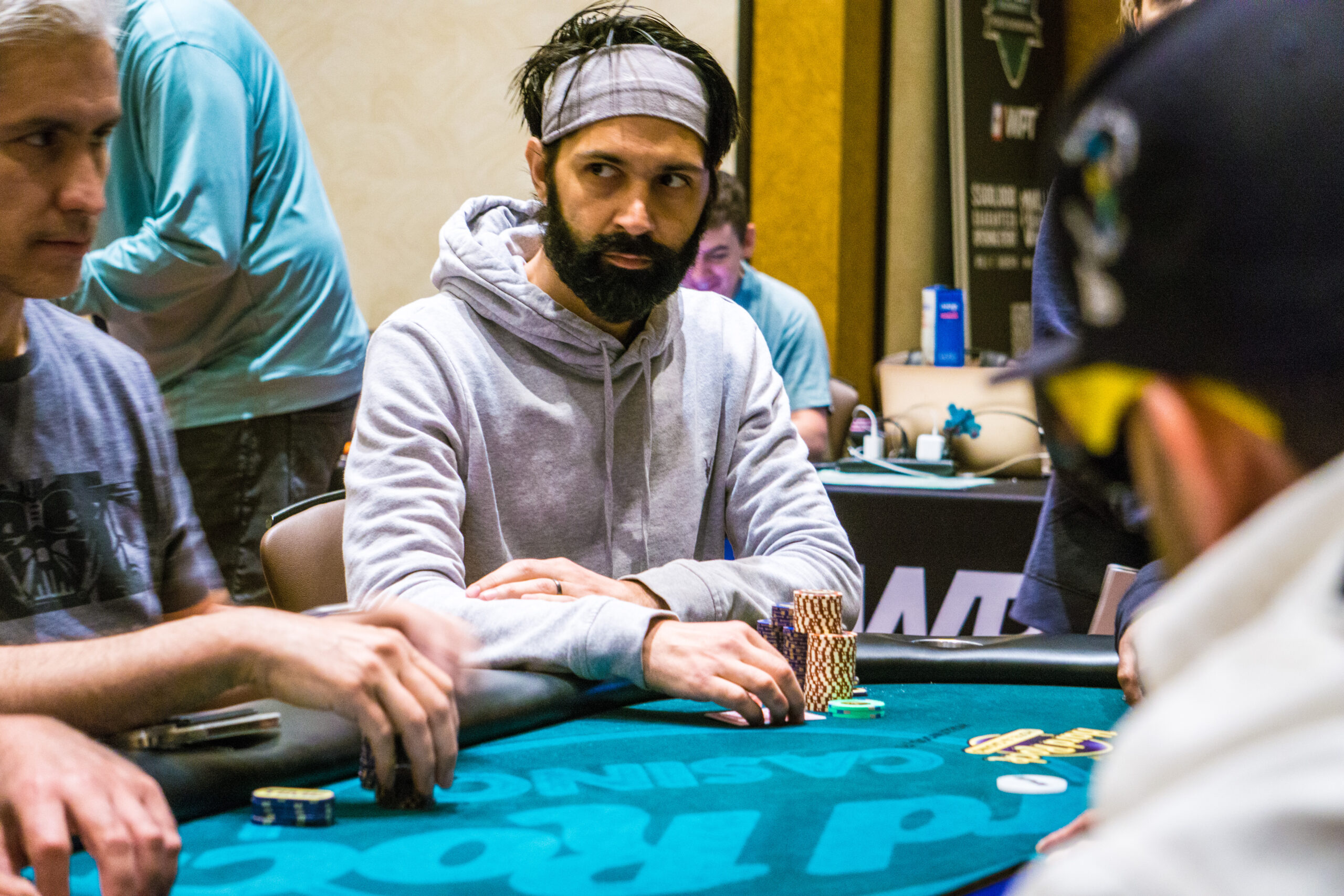 Championship: Andrew Moreno Eliminated in 15th Place When His Kings Were Cracked by Rafael Farah ...