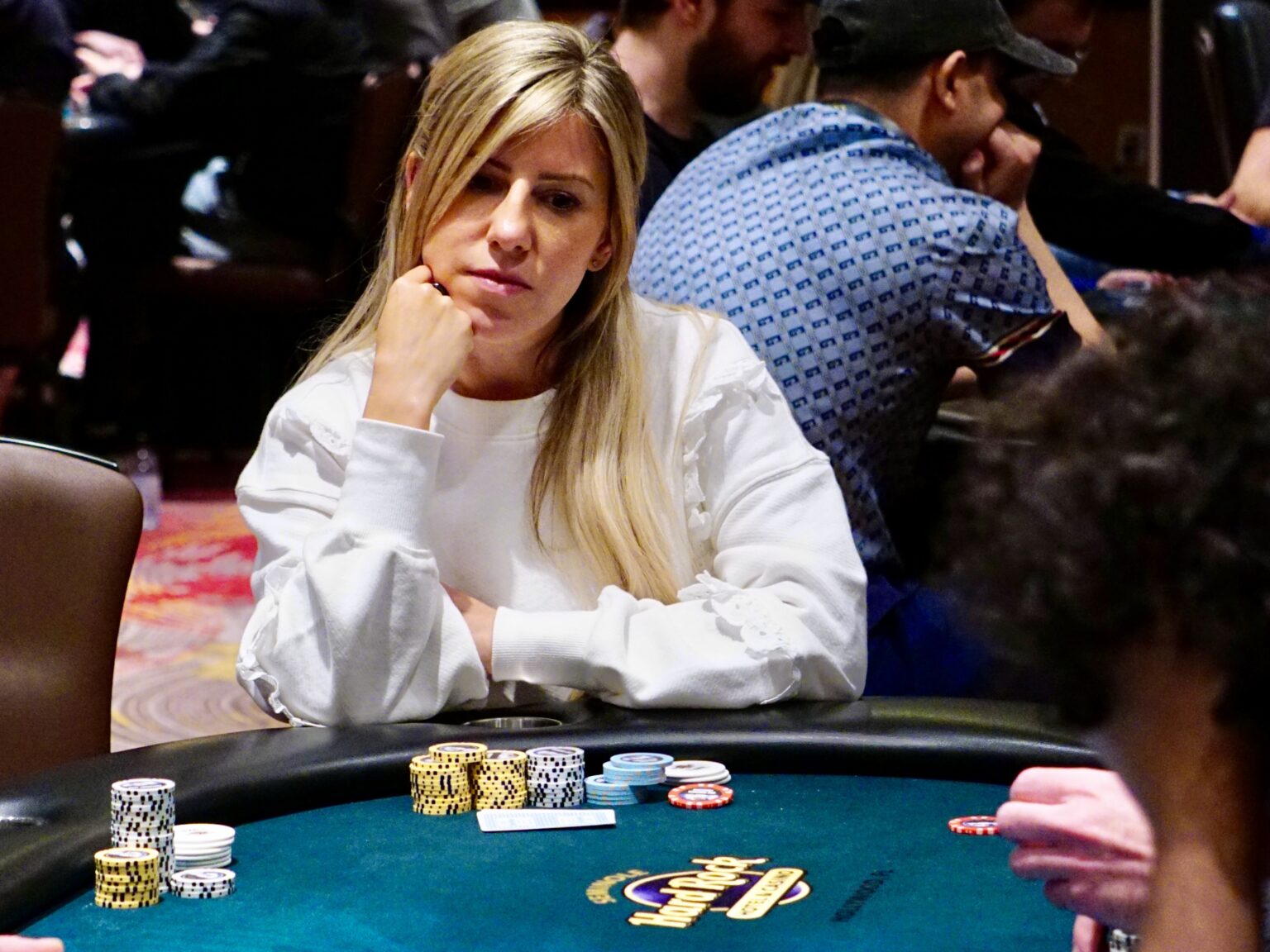 High Roller: Kristen Foxen Eliminated in 15th Place by Joe McKeehen ...